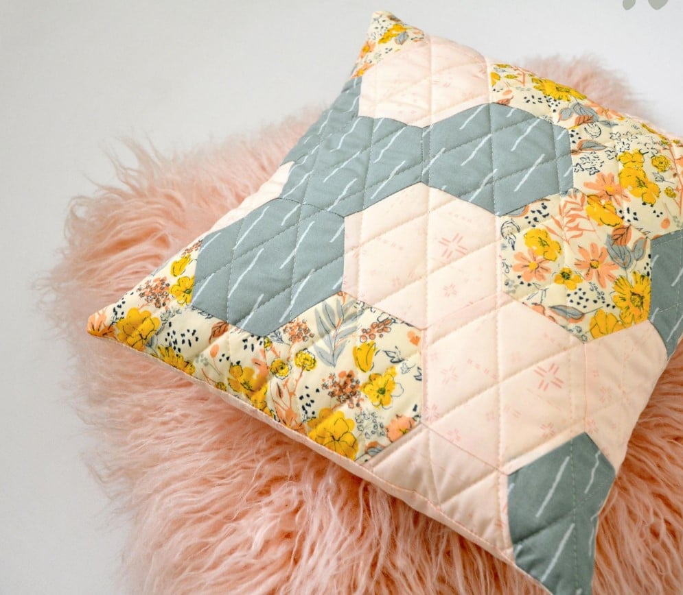 60+ Small Quilting Projects & Gifts to Sew