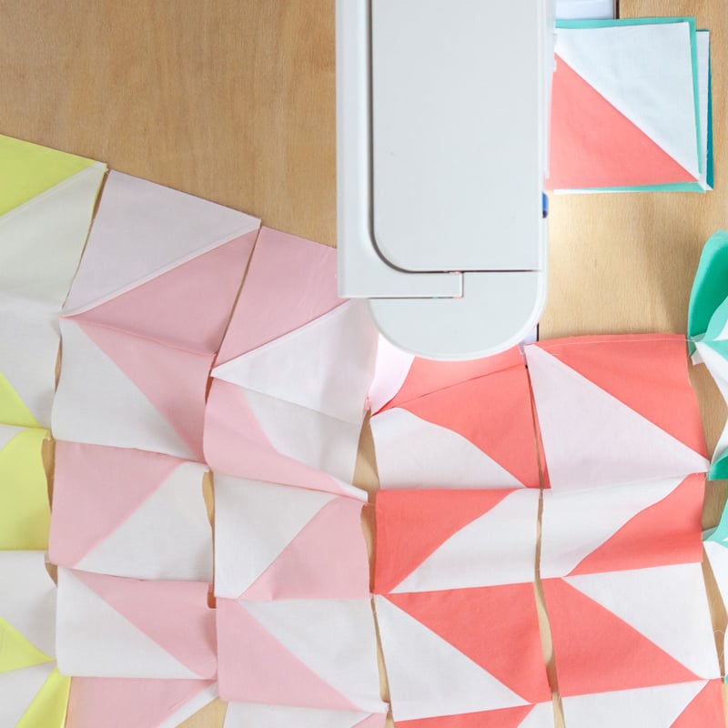 30+ Minimalist Modern Quilt Patterns for Modern Quilters