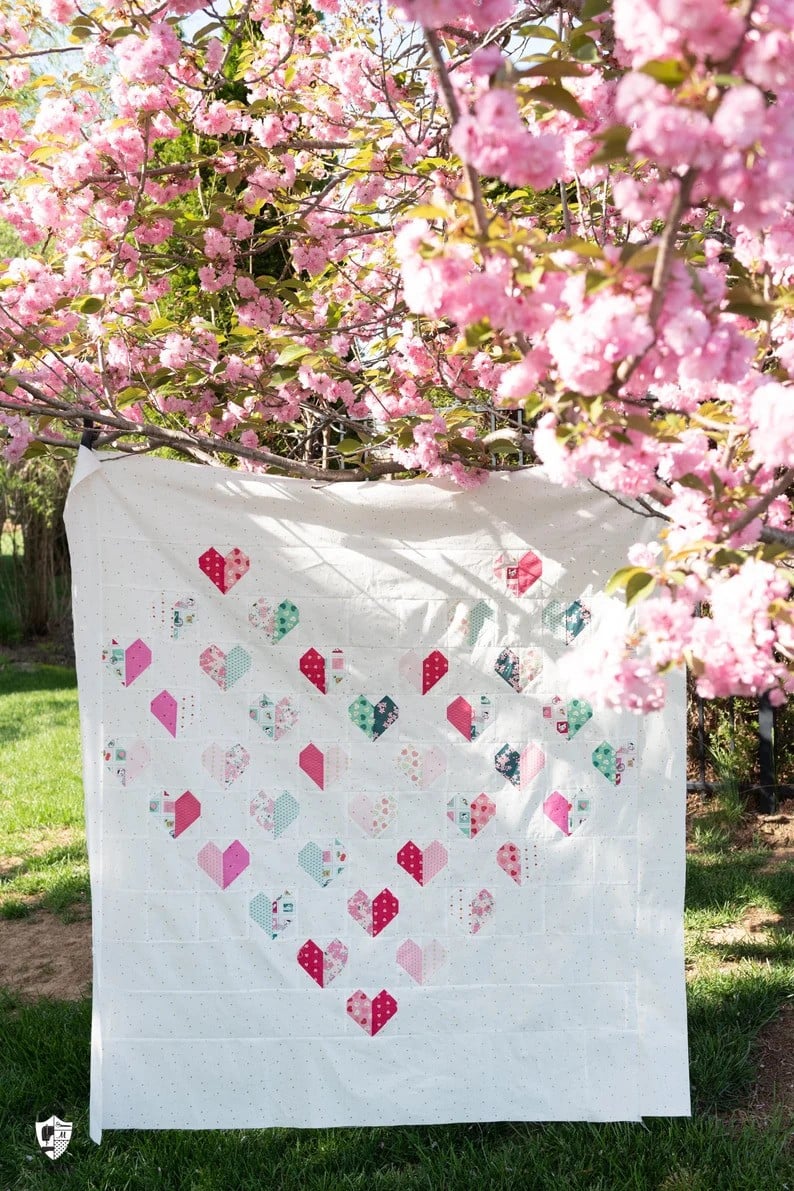 50+ Charm Pack Quilt Patterns | Quick & Easy